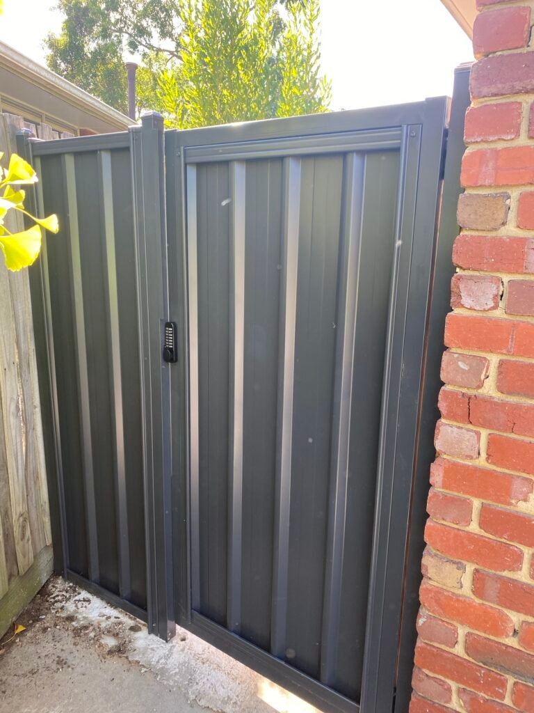 Colorbond Gate - DIY Steel Supply