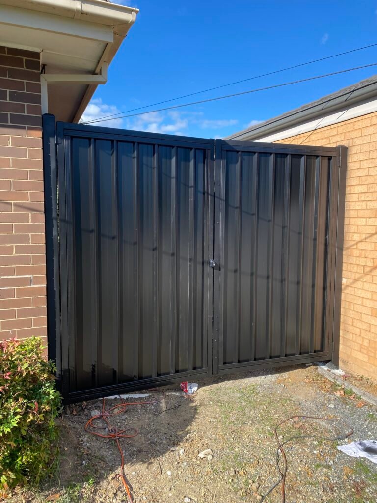 Colorbond double swing gate - DIY Steel Supply